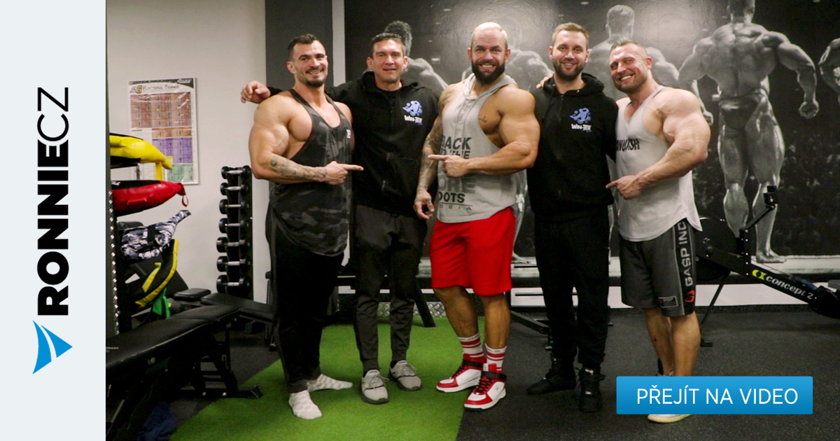 Jiří Procházka, Peter Zembjak a Tomáš Sentinek - trénink prsou a bicepsů